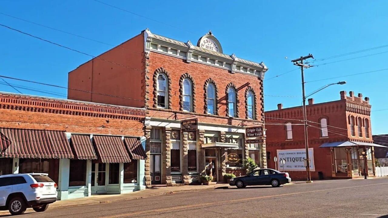 Discover Oakland, Oregon: A Historic Gem Emerging as a Wine Destination ...